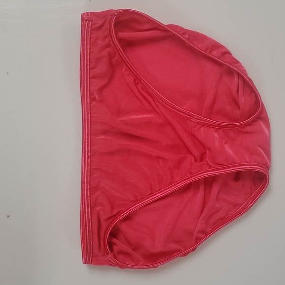 vassarette | Intimates & Sleepwear | Vintage Vassarette Hicut | Poshmark